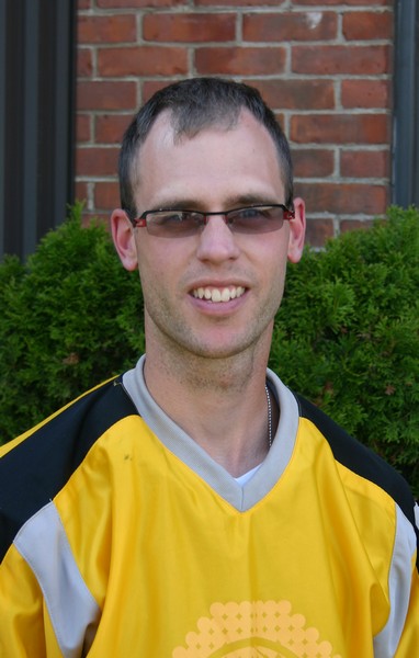 Carl Perron au Tour cycliste du lac Aylmer pour recueillir des dons ...