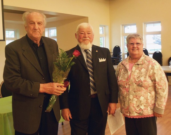 Gaston Michaud reçoit le prix Hommage 2013 de la Table estrienne de ...