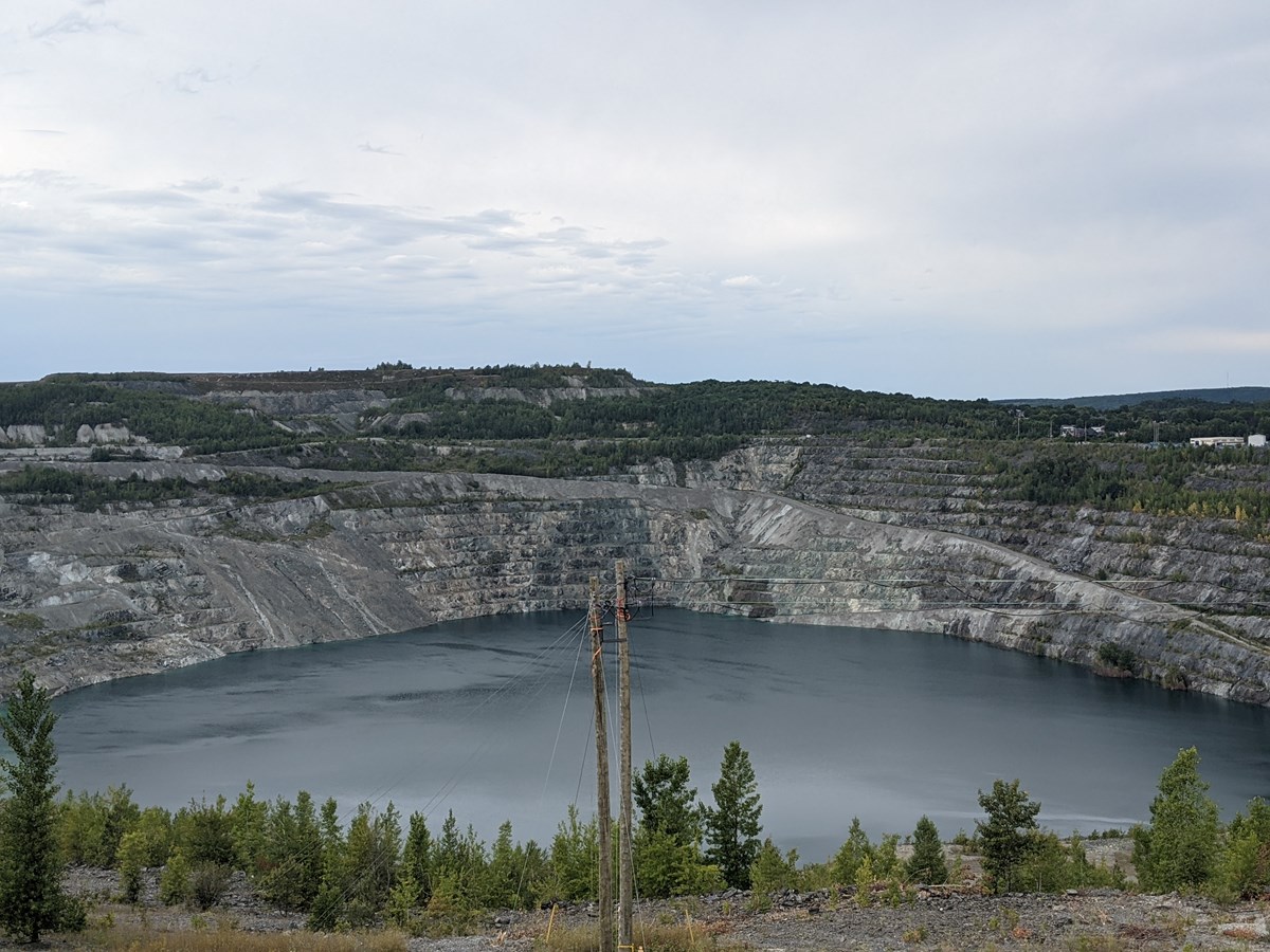 La Place de la Traversée inaugurée à Val-des-Sources